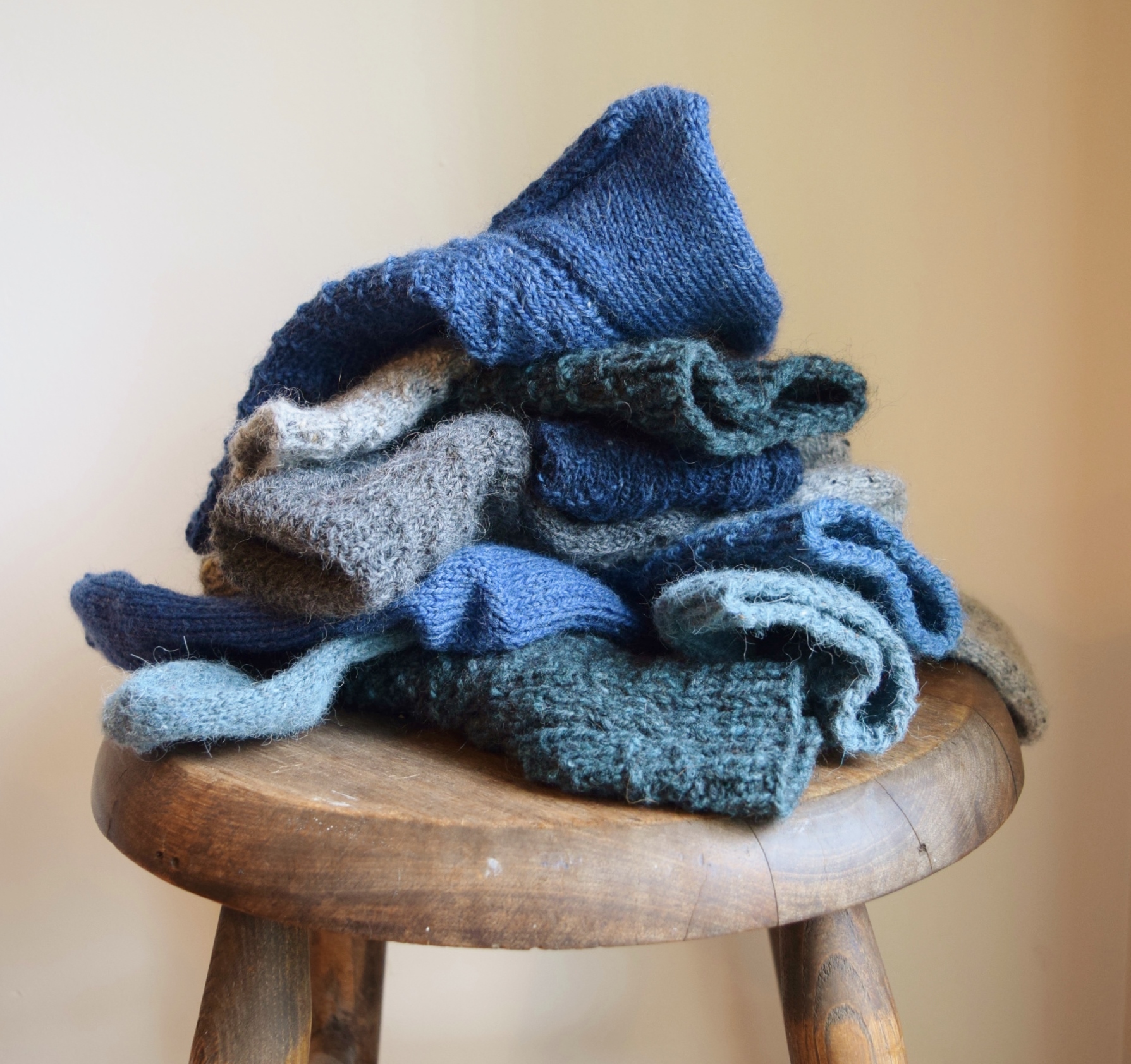 jenjoycedesign© pile of knitting | JjD